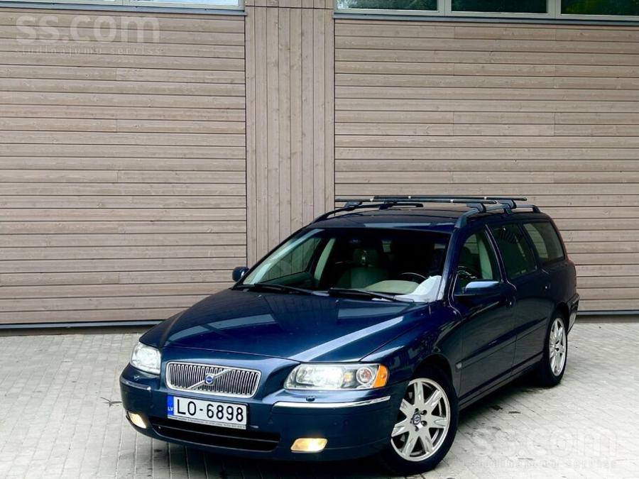 Zils Volvo V70 2004 Jelgava, ar dzinēja tilpumu 2.40 L un nobraukumu 325 tūkst. km par 2490 €, foto 2 vietnē AUTOMOTO.COM.LV
