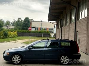 Zils Volvo V70 2004 Jelgava, ar dzinēja tilpumu 2.40 L un nobraukumu 325 tūkst. km par 2490 €, foto 5 vietnē AUTOMOTO.COM.LV