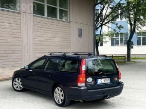 Zils Volvo V70 2004 Jelgava, ar dzinēja tilpumu 2.40 L un nobraukumu 325 tūkst. km par 2490 €, foto 9 vietnē AUTOMOTO.COM.LV