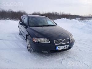 Blue Volvo V70 2004 in Gulbene, with an engine capacity of 2.40 L and mileage of 411 thousand km for 1995 €, photo  on AUTOMOTO.COM.LV