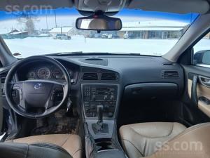 Zils Volvo V70 2004 Gulbene, ar dzinēja tilpumu 2.40 L un nobraukumu 411 tūkst. km par 1995 €, foto 12 vietnē AUTOMOTO.COM.LV