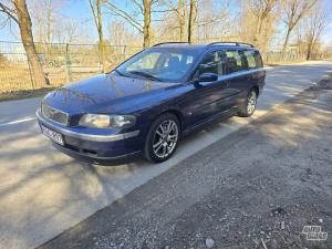 Blue Volvo V70 2004 in Radviliskis, with an engine capacity of 2.40 L and mileage of 351 thousand km for 1150 €, photo  on AUTOMOTO.COM.LV