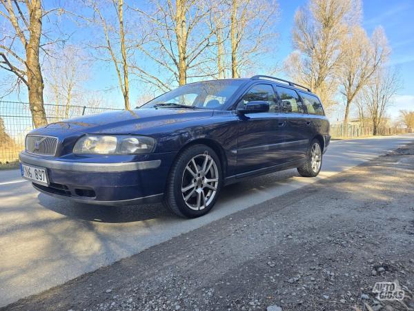 Zils Volvo V70 2004 Radviliškis, ar dzinēja tilpumu 2.40 L un nobraukumu 351 tūkst. km par 1150 €, foto 5 vietnē AUTOMOTO.COM.LV