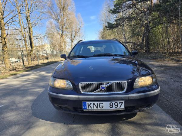 Zils Volvo V70 2004 Radviliškis, ar dzinēja tilpumu 2.40 L un nobraukumu 351 tūkst. km par 1150 €, foto 9 vietnē AUTOMOTO.COM.LV
