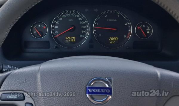 Синий Вольво В70 2004 в Пайде, объемом двигателя 2.40 л и пробегом 326 тыс. км за 3150 €, фото 10 на AUTOMOTO.COM.LV