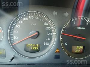 Синий Вольво В70 2004 в Рига, объемом двигателя 2.40 л и пробегом 255 тыс. км за 1000 €, фото 8 на AUTOMOTO.COM.LV