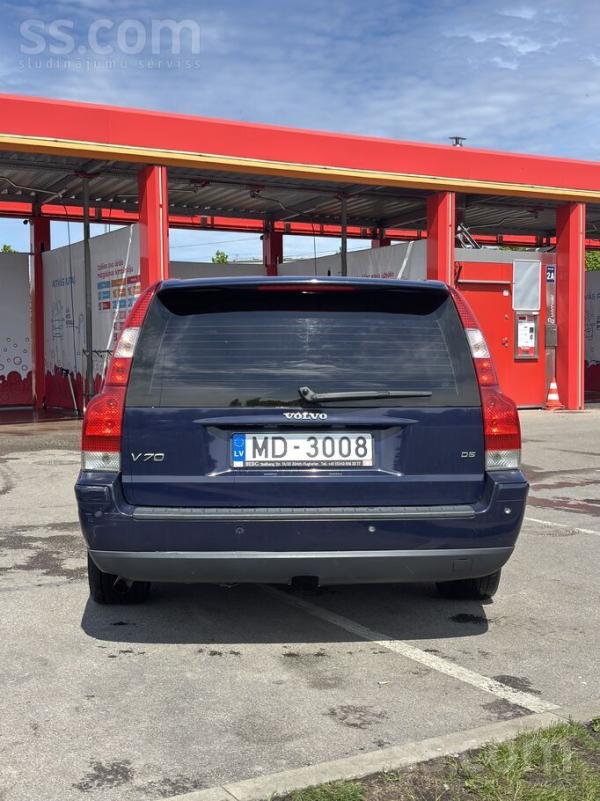 Blue Volvo V70 2004 in Riga, with an engine capacity of 2.40 L and mileage of 352 thousand km for 1600 €, photo 6 on AUTOMOTO.COM.LV
