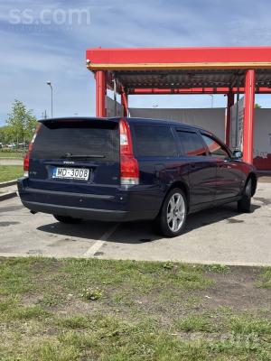 Синий Вольво В70 2004 в Рига, объемом двигателя 2.40 л и пробегом 352 тыс. км за 1600 €, фото 8 на AUTOMOTO.COM.LV
