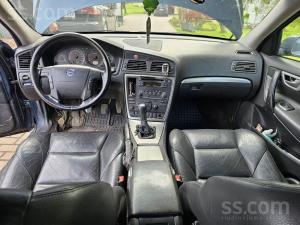 Синий Вольво В70 2004 в Цесис, объемом двигателя 2.40 л и пробегом 417 тыс. км за 1200 €, фото 9 на AUTOMOTO.COM.LV