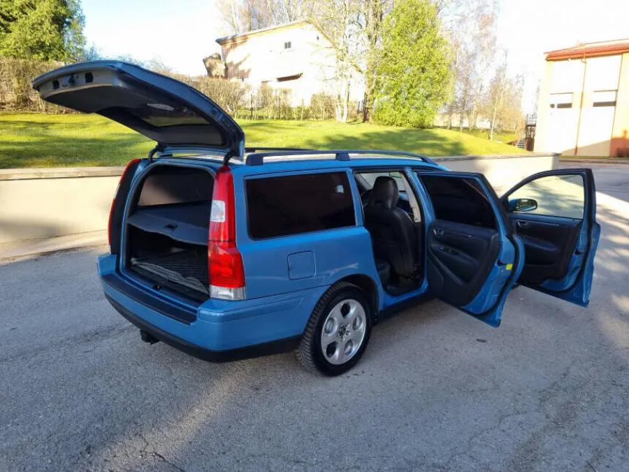 Синий Вольво В70 2004 в Екабпилс, объемом двигателя 2.40 л и пробегом 289 тыс. км за 3650 €, фото 20 на AUTOMOTO.COM.LV