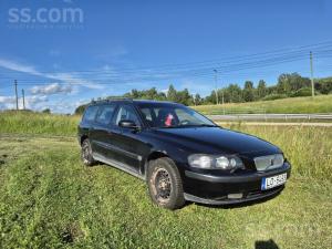 Zils Volvo V70 2004 Gulbene, ar dzinēja tilpumu 2.40 L un nobraukumu 326 tūkst. km par 1500 €, foto  vietnē AUTOMOTO.COM.LV
