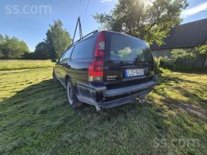 Zils Volvo V70 2004 Gulbene, ar dzinēja tilpumu 2.40 L un nobraukumu 326 tūkst. km par 1500 €, foto 4 vietnē AUTOMOTO.COM.LV