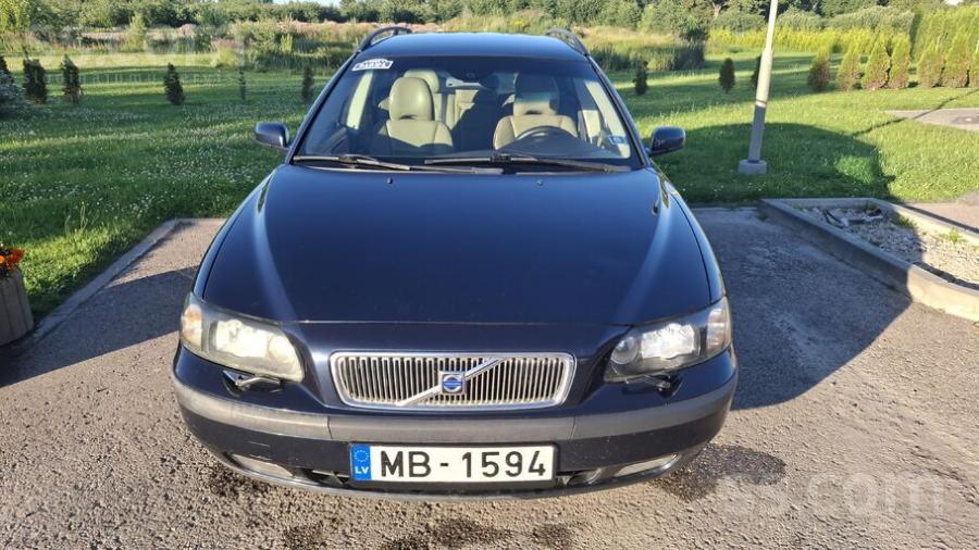 Zils Volvo V70 2004 Gulbene, ar dzinēja tilpumu 2.40 L un nobraukumu 303 tūkst. km par 2250 €, foto 3 vietnē AUTOMOTO.COM.LV