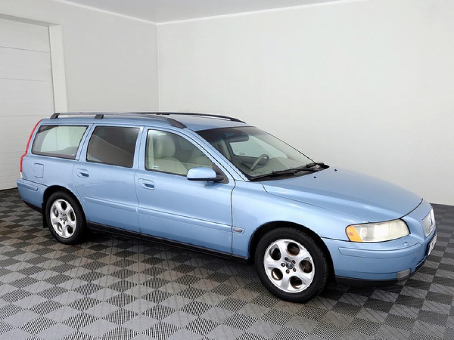 Zils Volvo V70 2004 Tallina, ar dzinēja tilpumu 2.40 L un nobraukumu 355 tūkst. km par 899 €, foto 1 vietnē AUTOMOTO.COM.LV