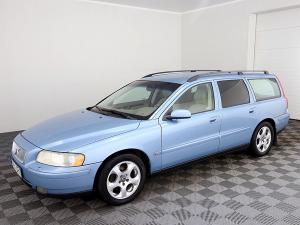 Zils Volvo V70 2004 Tallina, ar dzinēja tilpumu 2.40 L un nobraukumu 355 tūkst. km par 899 €, foto 3 vietnē AUTOMOTO.COM.LV