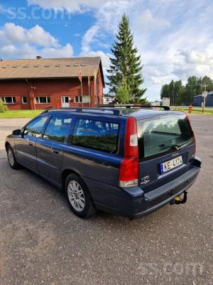 Zils Volvo V70 2004 Limbaži, ar dzinēja tilpumu 2.40 L un nobraukumu 417 tūkst. km par 1850 €, foto 6 vietnē AUTOMOTO.COM.LV