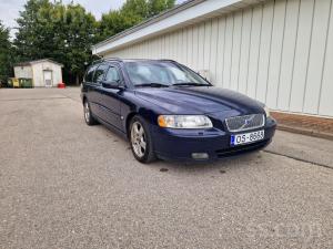 Zils Volvo V70 2004 Daugavpils, ar dzinēja tilpumu 2.40 L un nobraukumu 0 tūkst. km par 2650 €, foto 1 vietnē AUTOMOTO.COM.LV