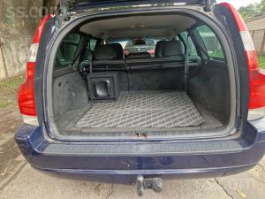 Zils Volvo V70 2004 Daugavpils, ar dzinēja tilpumu 2.40 L un nobraukumu 0 tūkst. km par 2650 €, foto 13 vietnē AUTOMOTO.COM.LV
