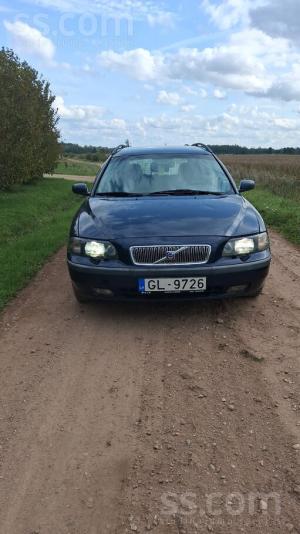 Blue Volvo V70 2004 in Balvi, with an engine capacity of 2.40 L and mileage of 497 thousand km for 1600 €, photo  on AUTOMOTO.COM.LV