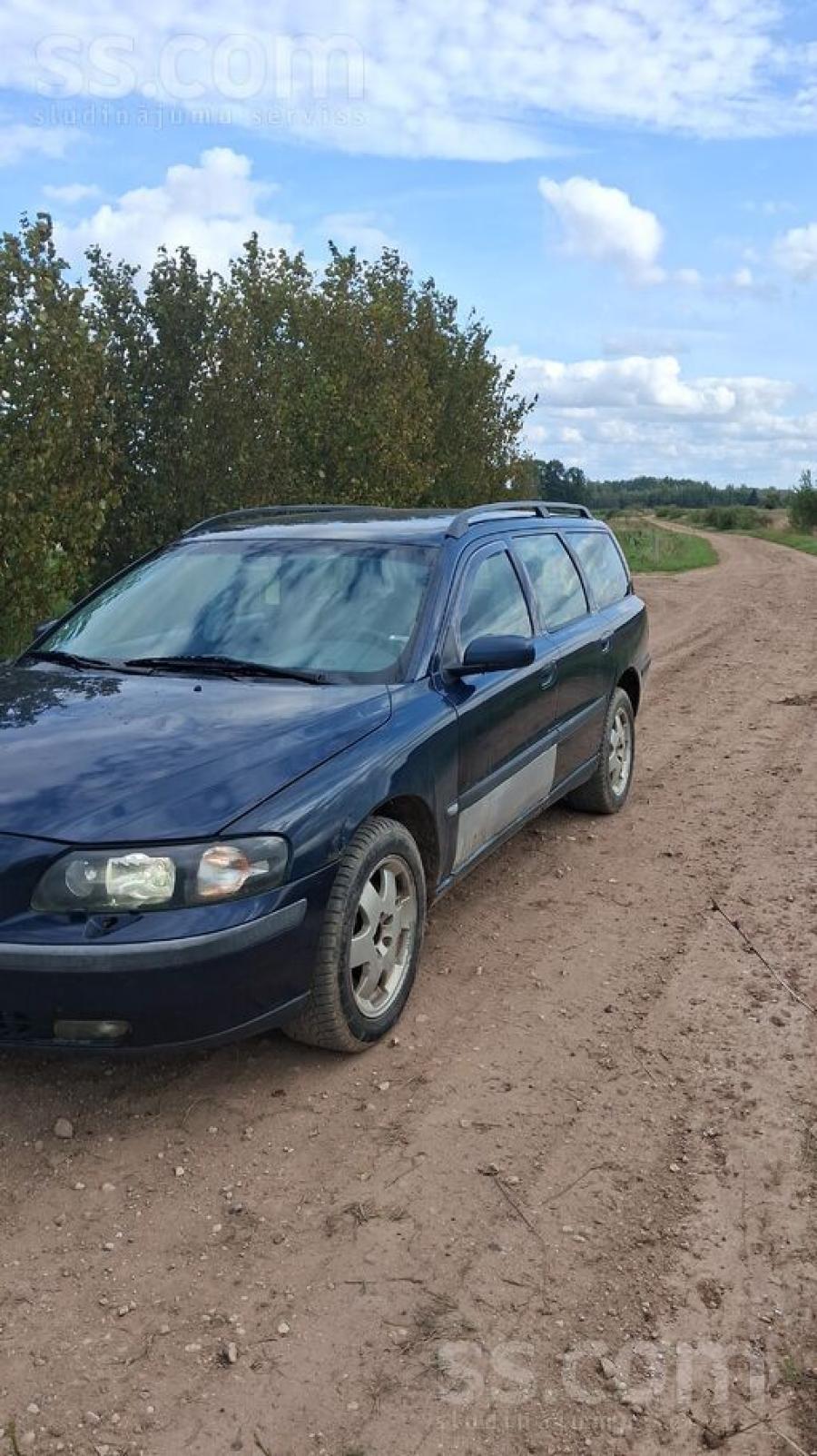 Zils Volvo V70 2004 Balvi, ar dzinēja tilpumu 2.40 L un nobraukumu 497 tūkst. km par 1600 €, foto 4 vietnē AUTOMOTO.COM.LV