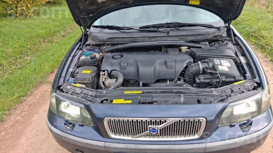 Zils Volvo V70 2004 Balvi, ar dzinēja tilpumu 2.40 L un nobraukumu 497 tūkst. km par 1600 €, foto 8 vietnē AUTOMOTO.COM.LV