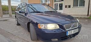 Blue Volvo V70 2004 in Daugavpils, with an engine capacity of 2.40 L and mileage of 317 thousand km for 1750 €, photo 4 on AUTOMOTO.COM.LV
