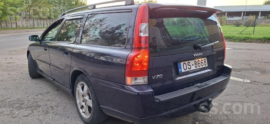 Blue Volvo V70 2004 in Daugavpils, with an engine capacity of 2.40 L and mileage of 317 thousand km for 1750 €, photo 30 on AUTOMOTO.COM.LV