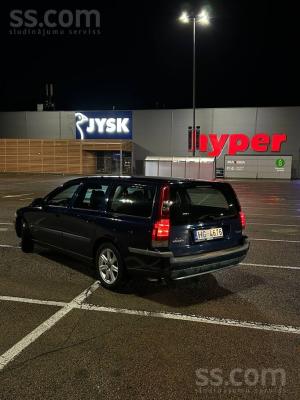 Zils Volvo V70 2004 Rīga, ar dzinēja tilpumu 2.40 L un nobraukumu 221 tūkst. km par 2000 €, foto 3 vietnē AUTOMOTO.COM.LV