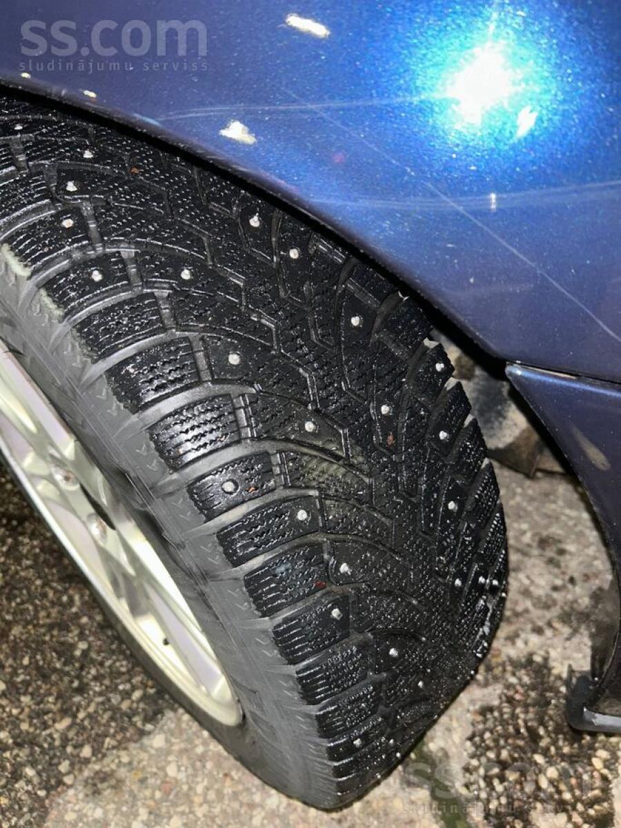 Zils Volvo V70 2004 Rīga, ar dzinēja tilpumu 2.40 L un nobraukumu 221 tūkst. km par 2000 €, foto 6 vietnē AUTOMOTO.COM.LV