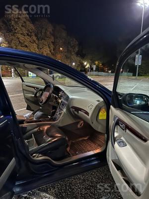 Zils Volvo V70 2004 Rīga, ar dzinēja tilpumu 2.40 L un nobraukumu 221 tūkst. km par 2000 €, foto 9 vietnē AUTOMOTO.COM.LV
