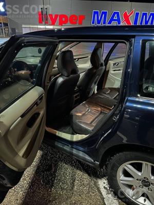 Zils Volvo V70 2004 Rīga, ar dzinēja tilpumu 2.40 L un nobraukumu 221 tūkst. km par 2000 €, foto 12 vietnē AUTOMOTO.COM.LV