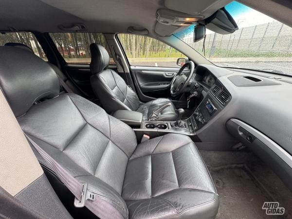 Blue Volvo V70 2004 in Kaunas, with an engine capacity of 2.40 L and mileage of 300 thousand km for 1450 €, photo 10 on AUTOMOTO.COM.LV