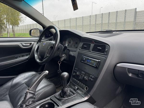 Blue Volvo V70 2004 in Kaunas, with an engine capacity of 2.40 L and mileage of 300 thousand km for 1450 €, photo 11 on AUTOMOTO.COM.LV