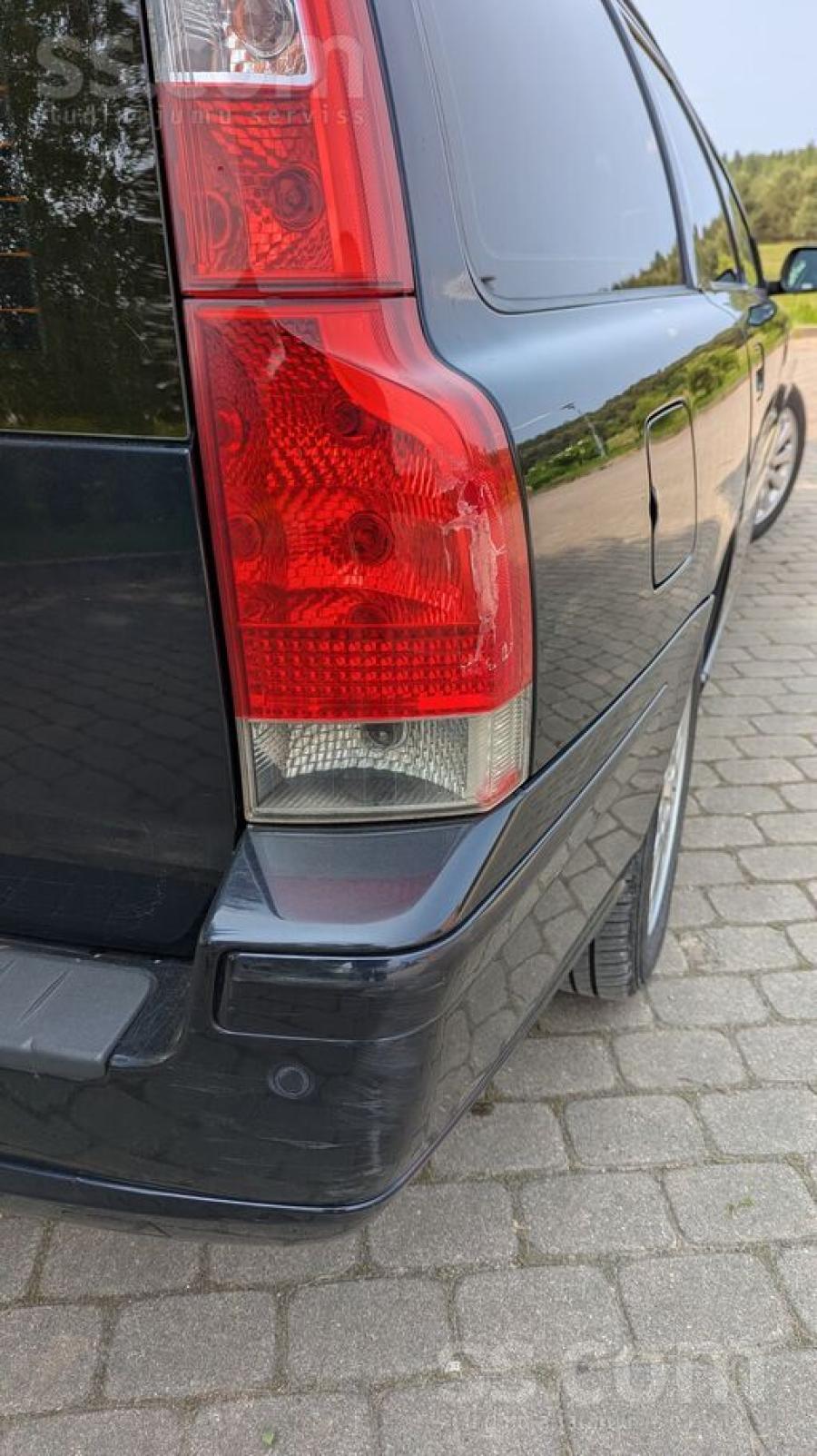 Zils Volvo V70 2005 Ogre, ar dzinēja tilpumu 2.40 L un nobraukumu 317 tūkst. km par 2100 €, foto 20 vietnē AUTOMOTO.COM.LV