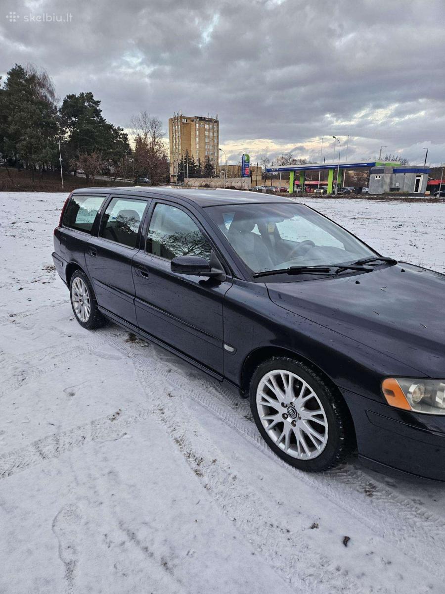 Синий Вольво В70 2005 в Вильнюс, объемом двигателя 2.40 л и пробегом 335 тыс. км за 950 €, фото 7 на AUTOMOTO.COM.LV