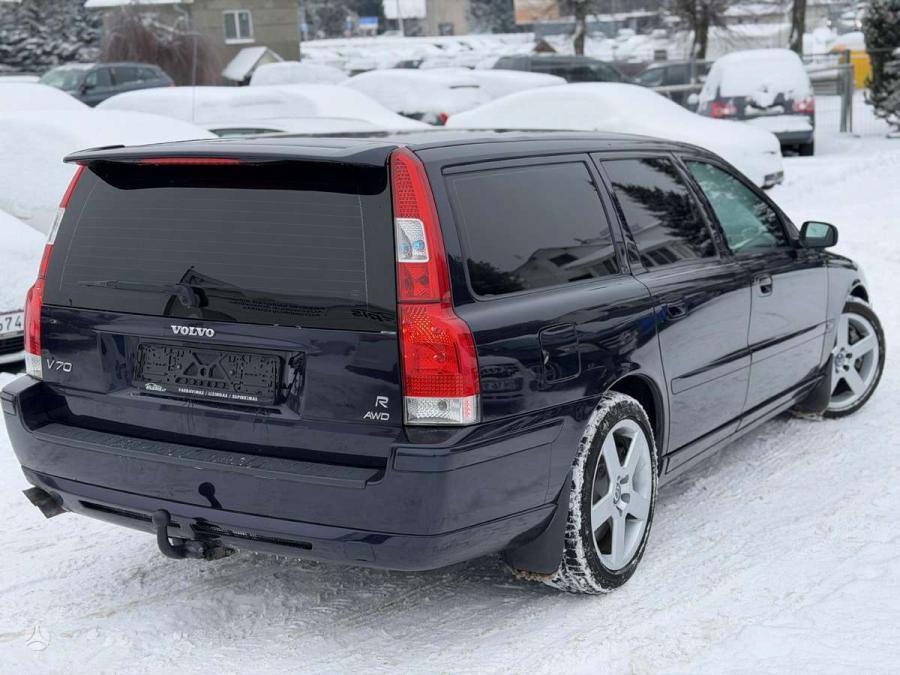 Zils Volvo V70 2005 Utena, ar dzinēja tilpumu 2.52 L un nobraukumu 207 tūkst. km par 9990 €, foto 2 vietnē AUTOMOTO.COM.LV
