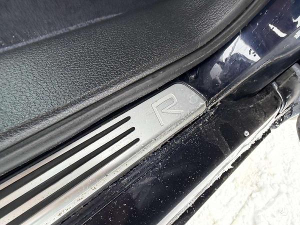 Blue Volvo V70 2005 in Utena, with an engine capacity of 2.52 L and mileage of 207 thousand km for 9990 €, photo 11 on AUTOMOTO.COM.LV