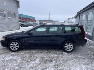 Blue Volvo V70 2005 in Siauliai, with an engine capacity of 2.40 L and mileage of 433 thousand km for 1550 €, photo 2 on AUTOMOTO.COM.LV