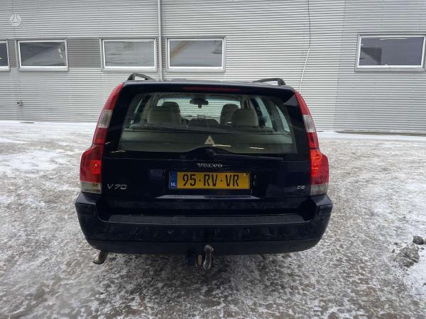 Zils Volvo V70 2005 Šauļi, ar dzinēja tilpumu 2.40 L un nobraukumu 433 tūkst. km par 1550 €, foto 4 vietnē AUTOMOTO.COM.LV