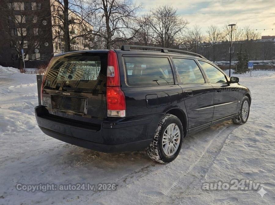 Blue Volvo V70 2005 in Tallinn, with an engine capacity of 0.00 L and mileage of 310 thousand km for 2300 €, photo 2 on AUTOMOTO.COM.LV