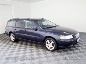 Zils Volvo V70 2005 Tallina, ar dzinēja tilpumu 2.40 L un nobraukumu 369 tūkst. km par 2199 €, foto  vietnē AUTOMOTO.COM.LV