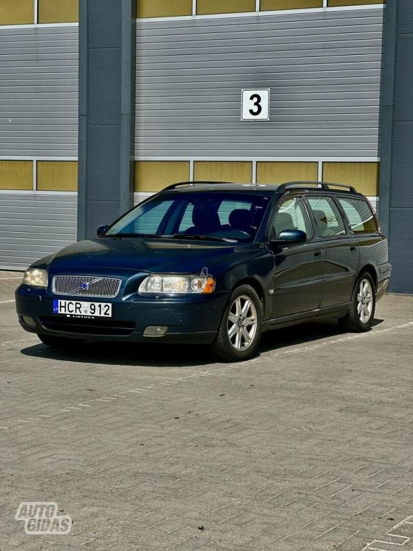 Синий Вольво В70 2005 в Кретинга, объемом двигателя 2.50 л и пробегом 397 тыс. км за 2000 €, фото 1 на AUTOMOTO.COM.LV