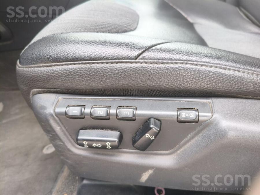 Zils Volvo V70 2005 Liepāja, ar dzinēja tilpumu 2.40 L un nobraukumu 327 tūkst. km par 1400 €, foto 8 vietnē AUTOMOTO.COM.LV