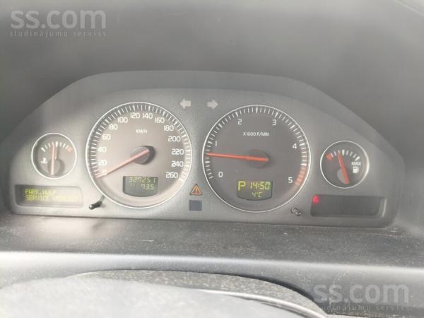 Синий Вольво В70 2005 в Лиепая, объемом двигателя 2.40 л и пробегом 327 тыс. км за 1400 €, фото 10 на AUTOMOTO.COM.LV