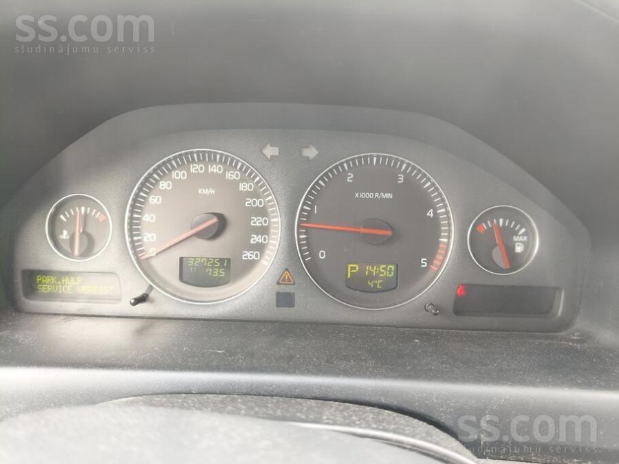 Zils Volvo V70 2005 Liepāja, ar dzinēja tilpumu 2.40 L un nobraukumu 327 tūkst. km par 1400 €, foto 11 vietnē AUTOMOTO.COM.LV