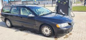 Blue Volvo V70 2005 in Liepaja, with an engine capacity of 2.40 L and mileage of 412 thousand km for 1500 €, photo  on AUTOMOTO.COM.LV
