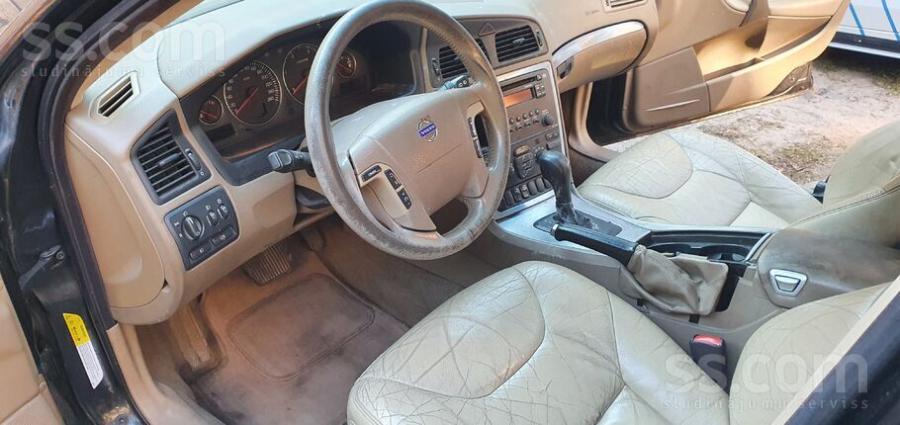 Zils Volvo V70 2005 Liepāja, ar dzinēja tilpumu 2.40 L un nobraukumu 412 tūkst. km par 1500 €, foto 9 vietnē AUTOMOTO.COM.LV