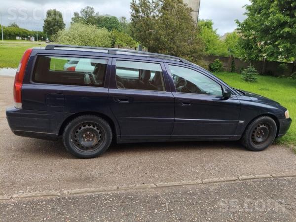 Zils Volvo V70 2005 Liepāja, ar dzinēja tilpumu 2.40 L un nobraukumu 333 tūkst. km par 1200 €, foto 6 vietnē AUTOMOTO.COM.LV