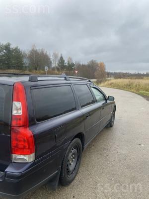 Blue Volvo V70 2005 in Kraslava, with an engine capacity of 2.40 L and mileage of 389 thousand km for 1800 €, photo  on AUTOMOTO.COM.LV