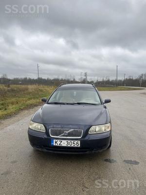 Blue Volvo V70 2005 in Kraslava, with an engine capacity of 2.40 L and mileage of 389 thousand km for 1800 €, photo 7 on AUTOMOTO.COM.LV